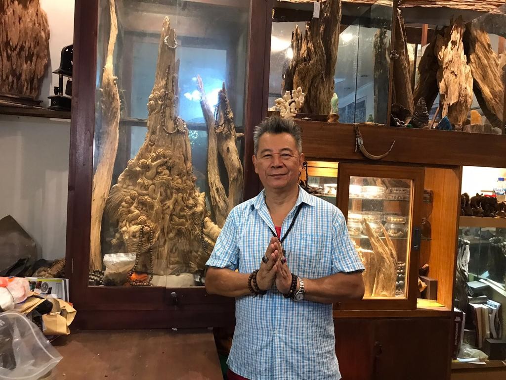 Kolektor Chandra Salim Koleksi Gaharu Ukiran Gunung, Ceritakan...